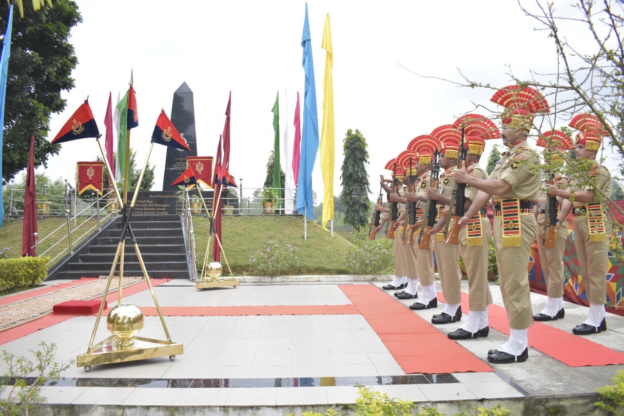 BSF pays homage to 1971 war heroes - Meghalaya Monitor